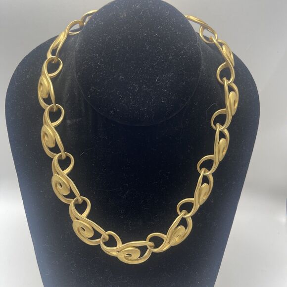 Erwin Pearl | Jewelry | Vintage Pep Erwin Pearl Matte Gold Tone Swirl ...